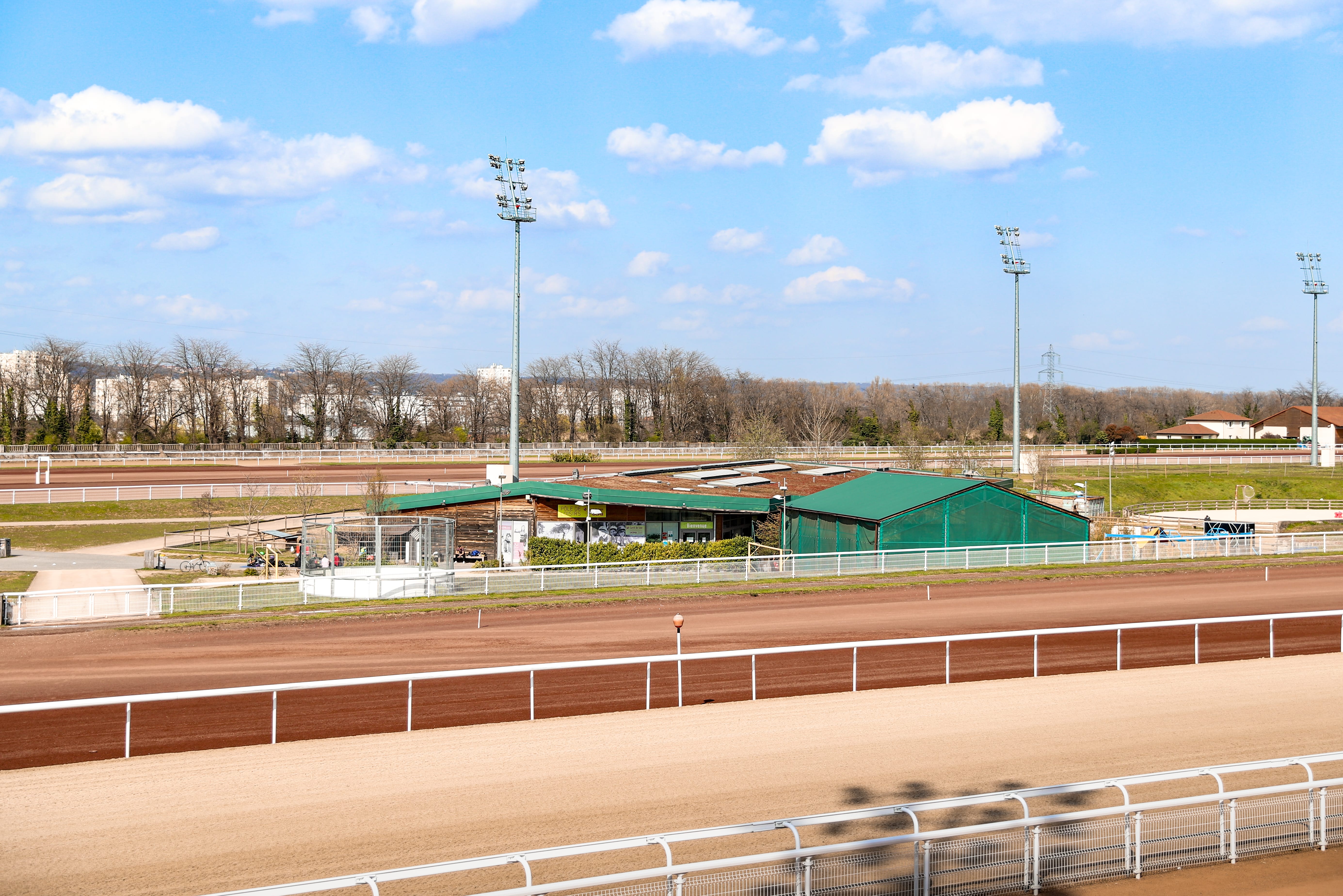 UCPA : Centre Carré de Soie